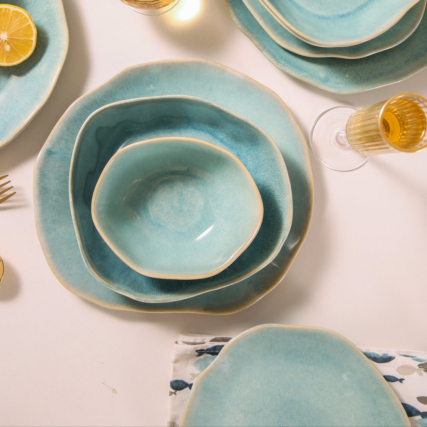 Aqua Blue 16-Piece Organic Dinnerware Set – DECOSIGNATURE