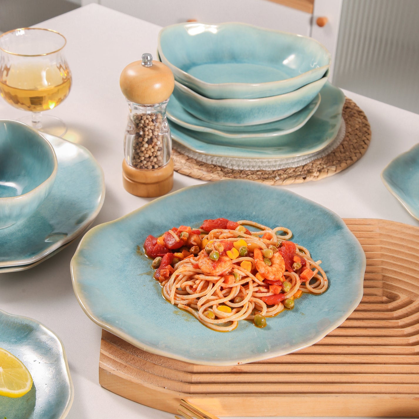 Aqua Blue 16-Piece Organic Dinnerware Set – DECOSIGNATURE